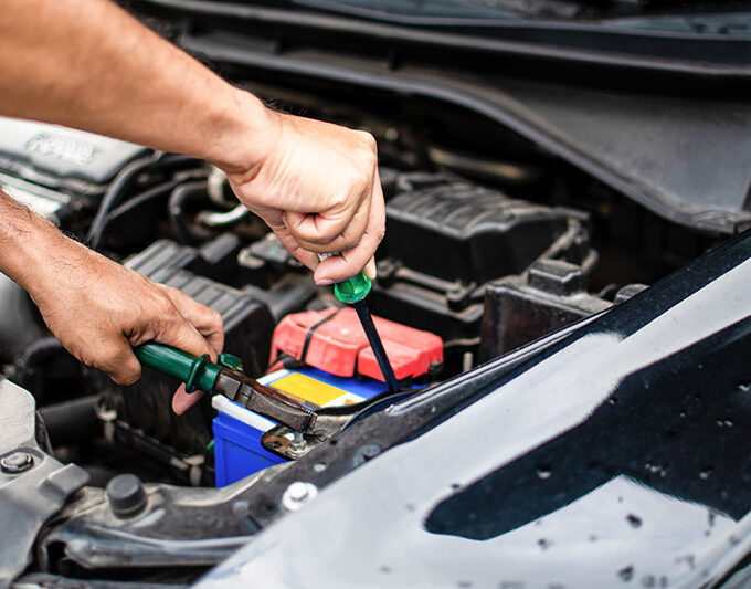 5 lastnosti dobrega avtomehanika - Avto Servis